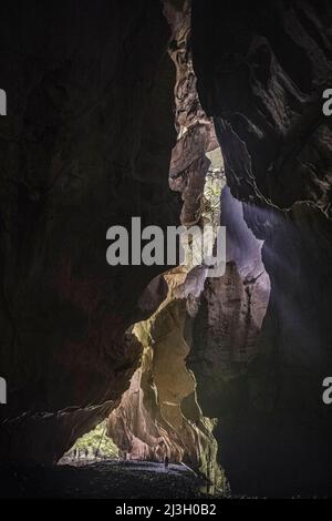 Philippines, Palawan, Rizal, Singnapan Valley, trek to meet the Tau't ...