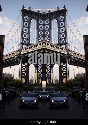 Dumbo/FULTON FERRY, New York City, NY, USA, Brooklyn Bridge over East ...