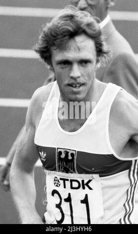 WILLI WUELBECK Germany 800m winner athlete praised by Hans Peter Ferner ...