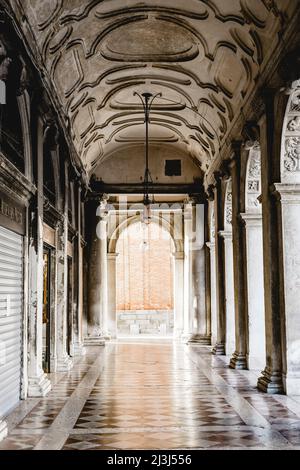 ancient portico in Venice Stock Photo - Alamy