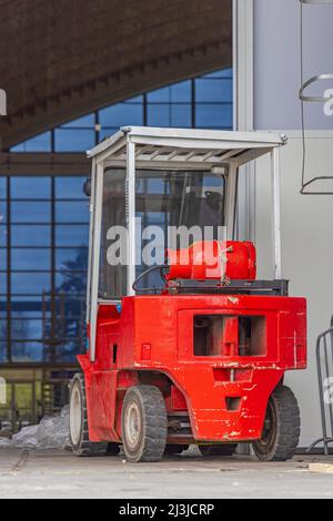 Small Red Gas Powered Forklift Truck in Hall Stock Photo - Alamy