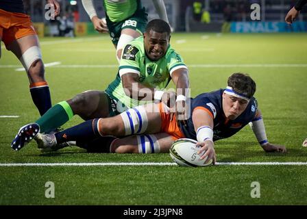 Edinburgh’s Connor Boyle scores the second try during the EPCR ...