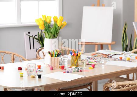 Interior of room prepared for master-class in art Stock Photo - Alamy