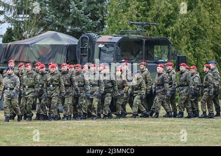 06 April 2022, Brandenburg, Strausberg: A soldier of the German Armed ...