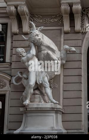 Statue of Hercules and the Cretan Bull by Lorenzo Matielli, Hofburg ...