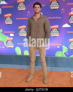 Jace Norman arrives at the 2022 Nickelodeon Kid's Choice Awards held at ...