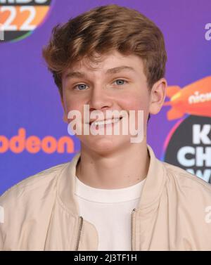 Mitchell Berg arrives at the 2022 Nickelodeon Kid's Choice Awards held ...
