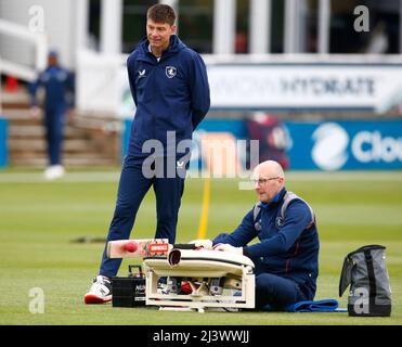 MARK EALHAM ENGLAND & KENT CCC 16 June 1998 Stock Photo - Alamy