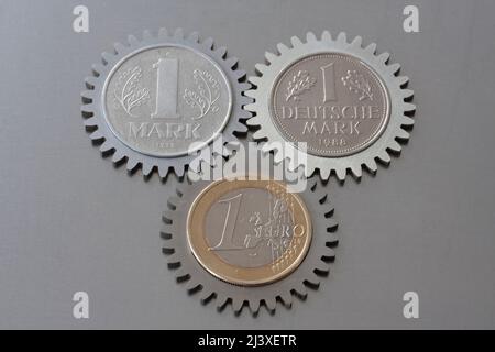 Euro, D-Mark, DDR-Mark, Ost-Mark Stock Photo - Alamy