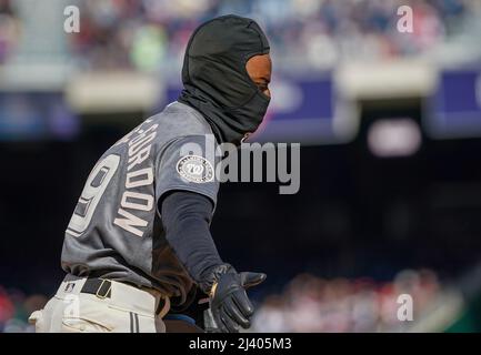 Washington Nationals second baseman Dee Strange-Gordon (9) holds a ...