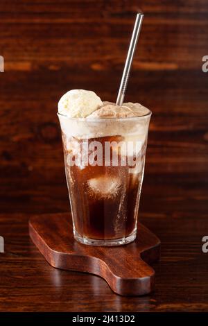american ice cream float with soft drink Stock Photo - Alamy