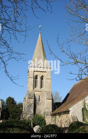 St Giles Church, Tetsworth, Oxfordshire Stock Photo - Alamy
