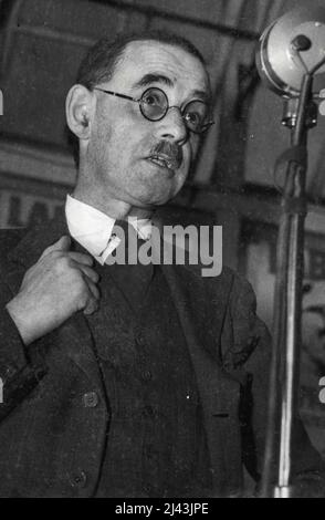 HAROLD LASKI English political theorist at right next to Labour ...