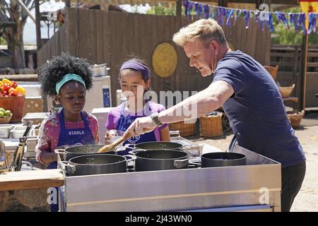 MASTERCHEF JUNIOR, from left: judge/host Gordon Ramsay, contestant Che ...