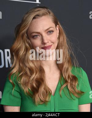 Amanda Seyfried arrives at a finale screening for "The Dropout" on ...