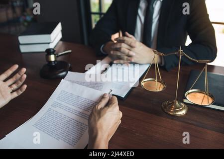 Stress at the office of the judge with the client giving an explanation ...