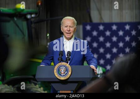President Joe Biden speaks at POET Bioprocessing in Menlo, Iowa ...