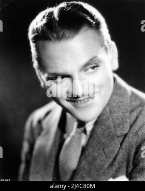 JAMES CAGNEY 1934 Portrait publicity for Warner Bros Stock Photo - Alamy