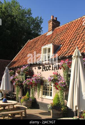 The Fox pub Newbourne village Suffolk England Stock Photo - Alamy