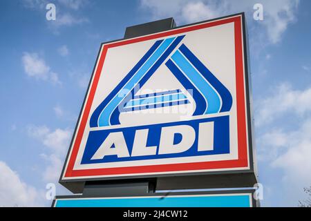 Aldi Nord, Logo, Spandau, Berlin, Germany Stock Photo - Alamy
