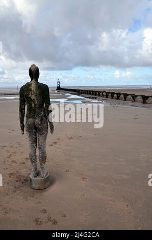 An Antony Gormley Statues on Waterloo Bridge to promote his 2007 ...