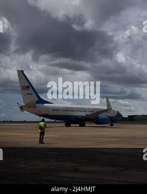 Royal Australian Air Force VIP Aircraft - 34 SQN - Boeing 737 BBJ A36 ...
