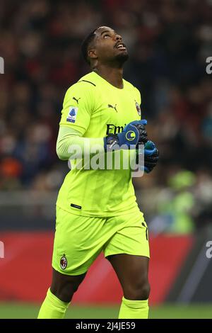 Mike Maignan of AC Milan reacts during the Serie A football match ...