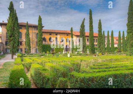 Palazzo Giusti in Italian town Verona Stock Photo - Alamy