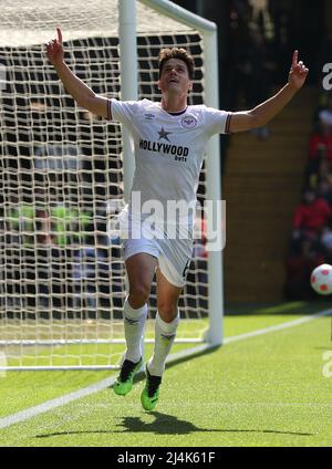 Brentford's Christian Norgaard celebrates scoring their side's second ...