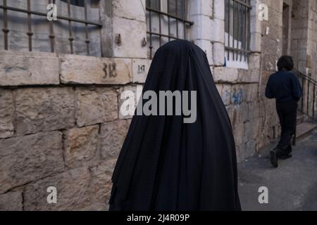 A member of the so called Haredi Burqa Sect also known as 'Shawl women ...