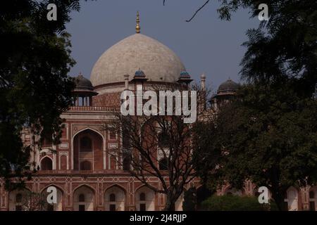 "Maqbara-e-Humayun" a masterpiece of Mughal architecture and a garden ...