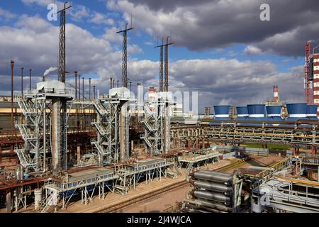 Methanol synthesis process mixed reforming reactors columns. View on ...