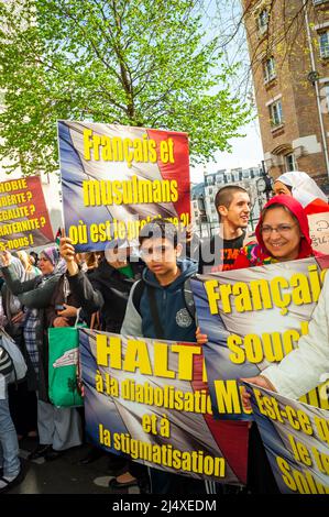 Paris, France, Muslim Crowd Teen, Protest Sign, Protesting Against ...