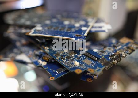 Electronic assembly system for processing and processing raw materials ...