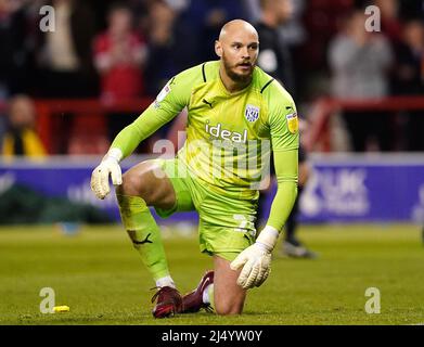 West Bromwich Albion goalkeeper David Button acknowledges the fans ...