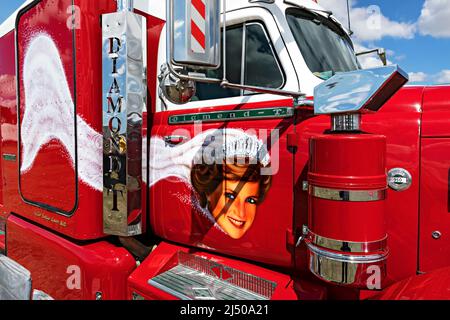 Trucks Australia / Diamond T 950 Semi Truck in the 1850`s gold mining ...
