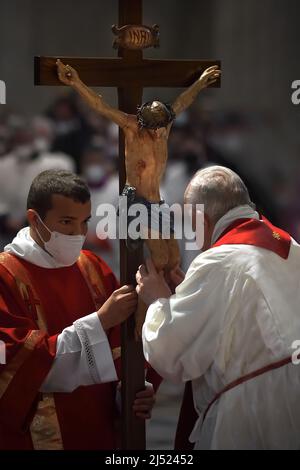 Vatican City State, Vatikanstadt. 15th Apr, 2022. Pope Francis the ...