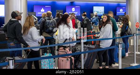 Delta Air Lines Check In kiosks at Hartsfield-Jackson Atlanta ...