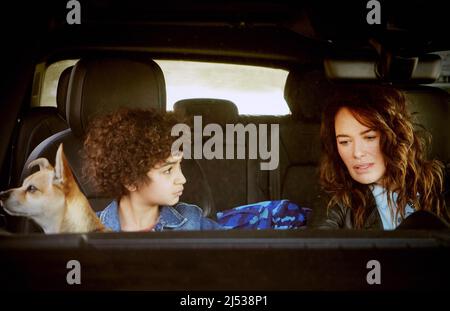 9 BULLETS, (aka NINE BULLETS), from left: Lena Headey, Dean Scott ...