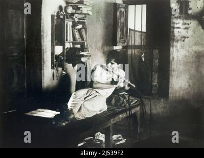 WORLD OF APU, Soumitra Chatterjee as Apu, 1959 Stock Photo - Alamy