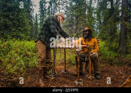 MUD, SWEAT AND BEARDS, (aka MUD, SWEAT & BEARDS), from left: Ray ...