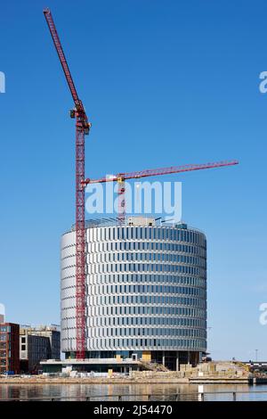 Construction of circular office building "Spidsen" on Nordø/Redmolen ...