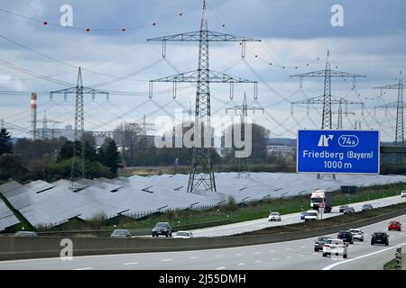 Friedberg, Deutschland. 16th Apr, 2022. Solar park on the A8 motorway ...