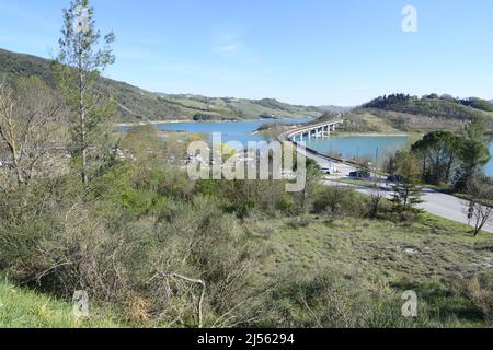 Beautiful view of Cingoli lake in the marche region Stock Photo - Alamy