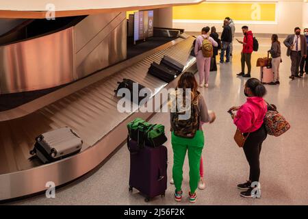 Delta Air Lines baggage claim in the south terminal of Atlanta ...