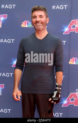 America's Got Talent Season 17 - Live Show Red Carpet at Pasadena ...
