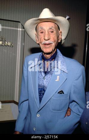 Yakima Canutt July 1989 Credit: Ralph Dominguez/MediaPunch Stock Photo ...