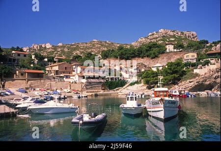 Calanque of the blue coast Niolon Stock Photo - Alamy