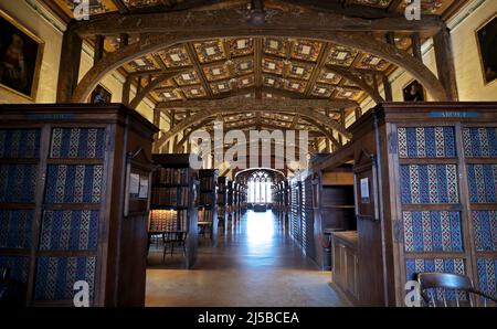 Duke Humfreys Library in The Bodleian Stock Photo - Alamy