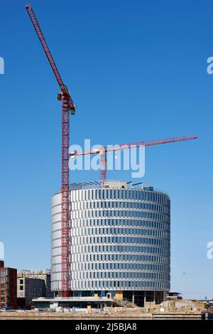 Construction of circular office building "Spidsen" on Nordø/Redmolen ...